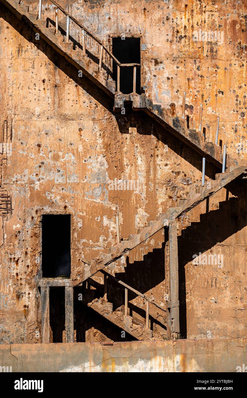Abandoned hot water well near the Zaouia oasis in the Sahara Desert in ...