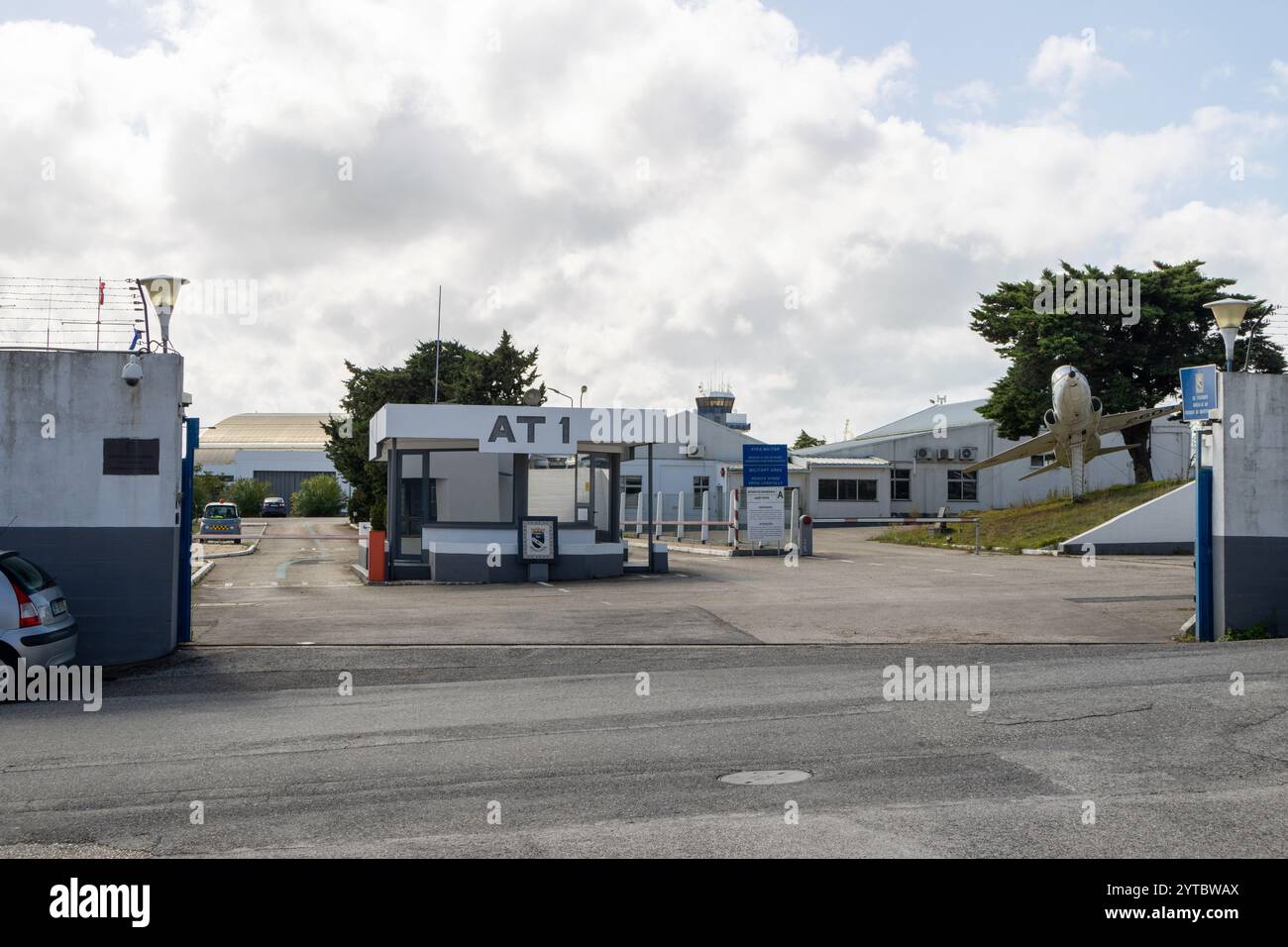Lisbon military aerodrome no 1 hi-res stock photography and images - Alamy