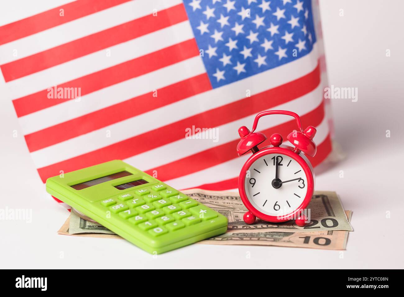 Sustainability calculator hi-res stock photography and images - Alamy