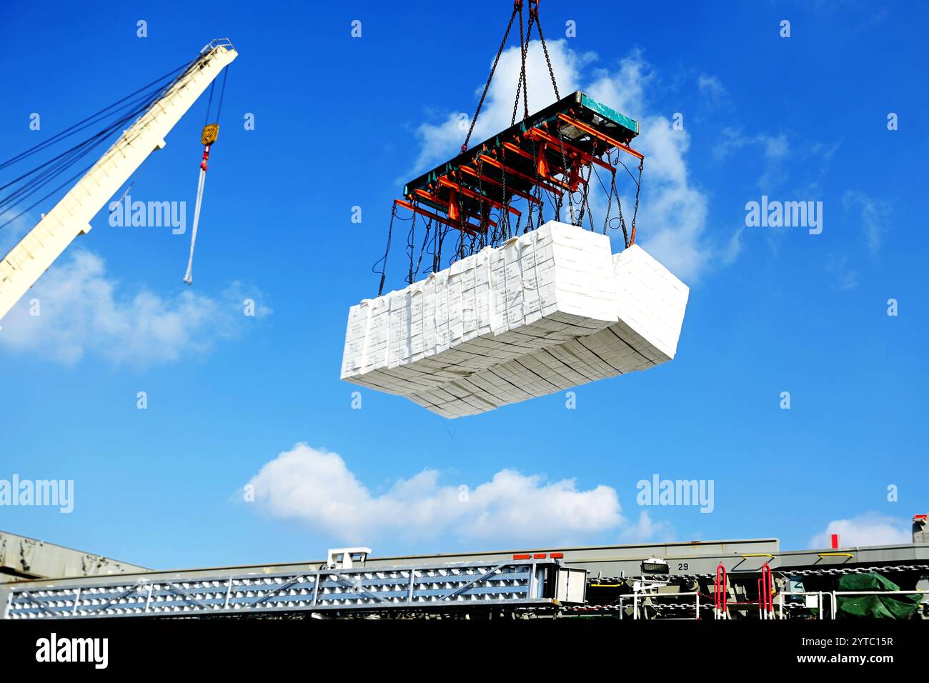 Unloading pulp hi-res stock photography and images - Alamy