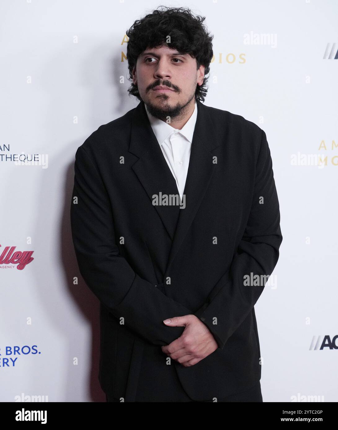 Los Angeles, USA. 05th Dec, 2024. Samson Moeakiola arrives at the 38th ...