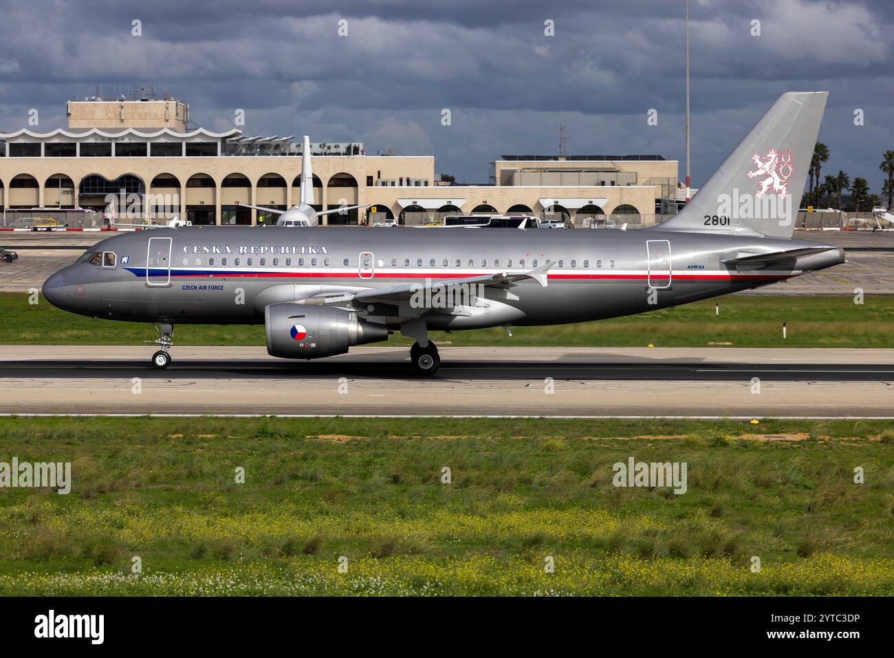 Czech Republic Air Force Airbus ACJ319 (A319-115.CJ) (Reg.: 2801 ...