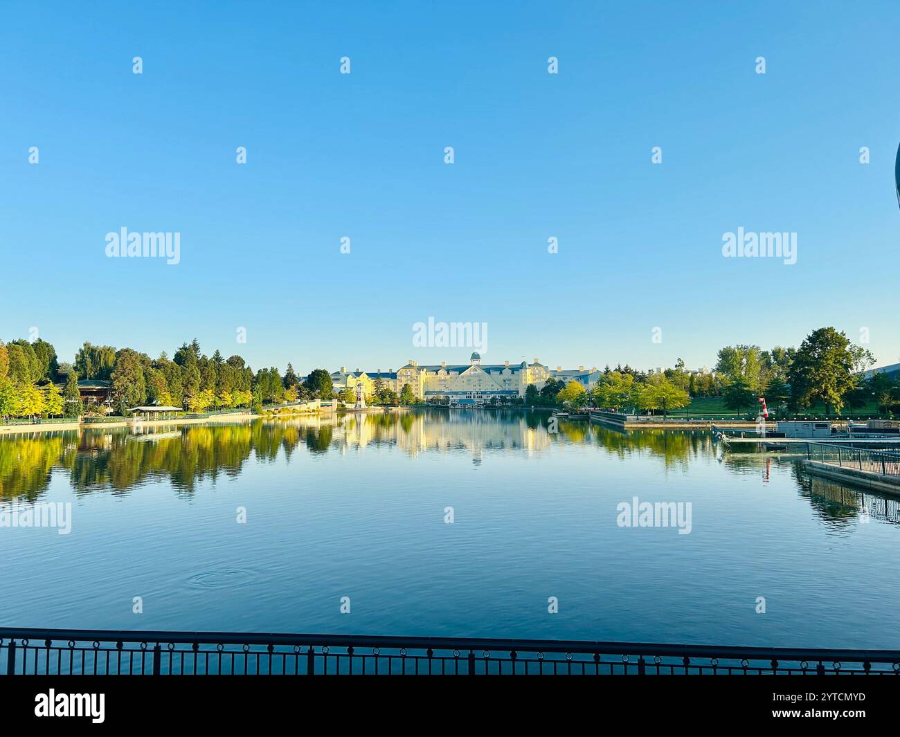 Waterline perspective hi-res stock photography and images - Alamy
