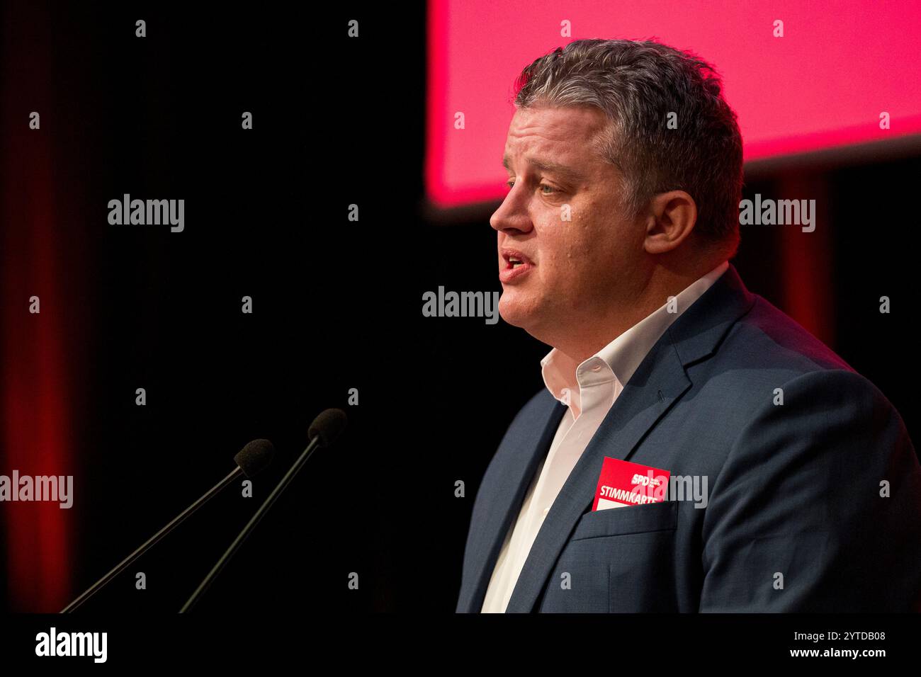 Bamberg, Germany. 28th Nov, 2024. Carsten Träger, top candidate on the ...