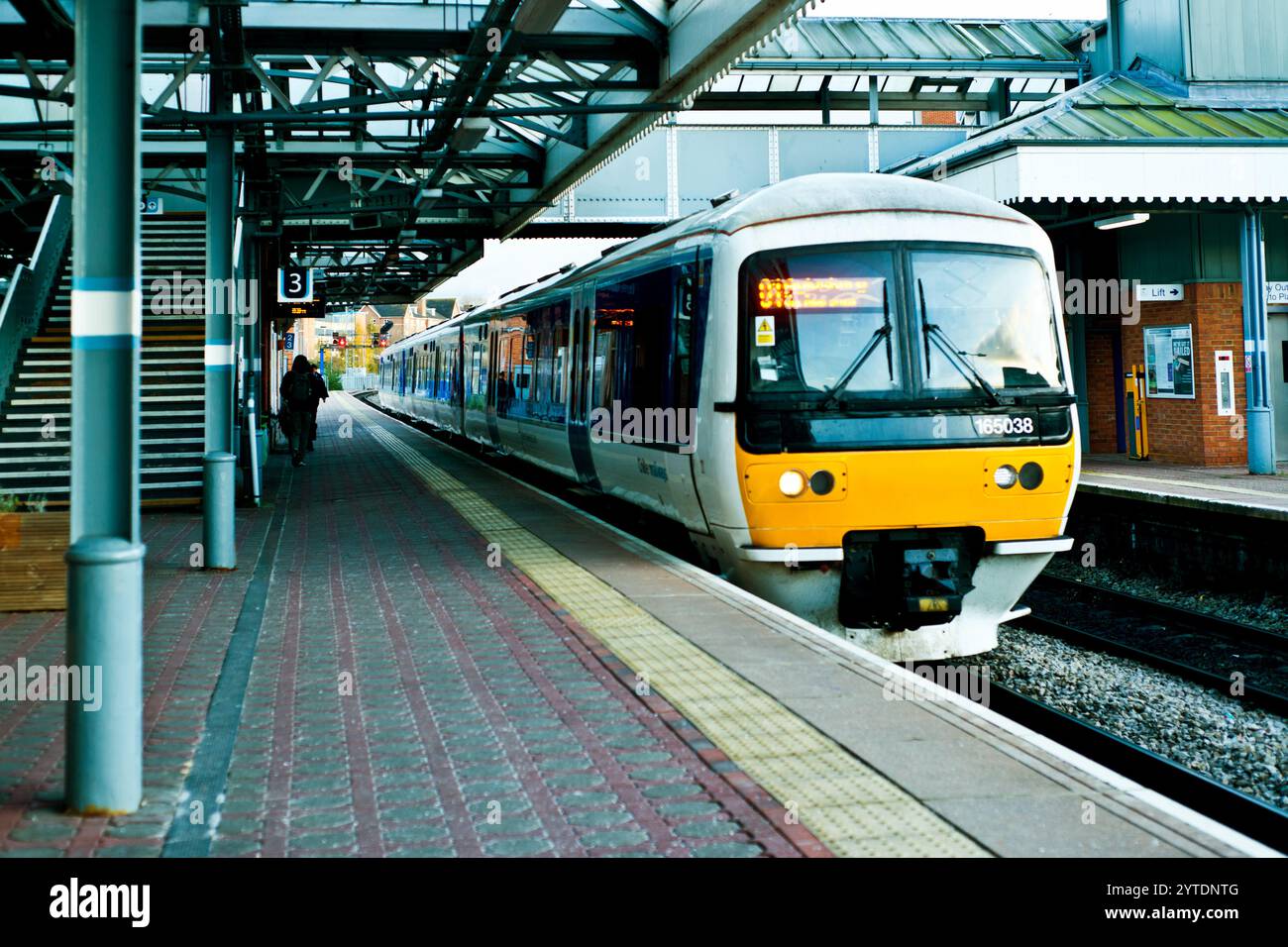 Class 165 Chiltern Train at Aylesbury Railway Station, Buckinghamshire ...