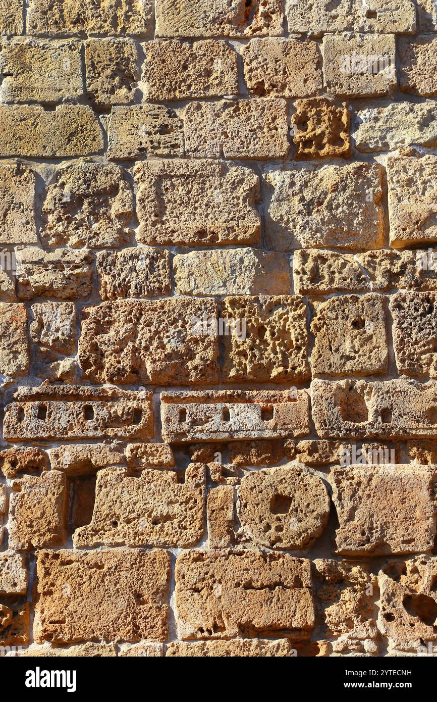 An old stone wall texture hi-res stock photography and images - Alamy