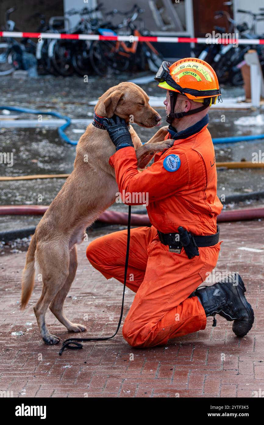 The Hague, South Holland, Netherlands. 7th Dec, 2024. A member of the ...
