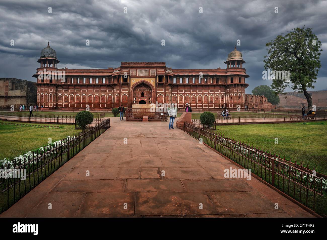 Agra red fort agras hi-res stock photography and images - Alamy