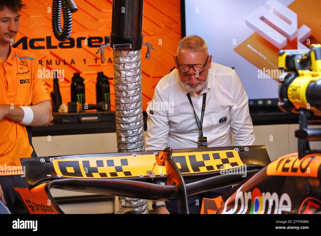 Abu Dhabi, Abu Dhabi. 07th Dec, 2024. FIA McLaren MCL38 rear wing check ...