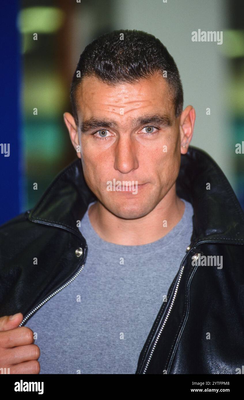 Vinnie jones actor hi-res stock photography and images - Alamy