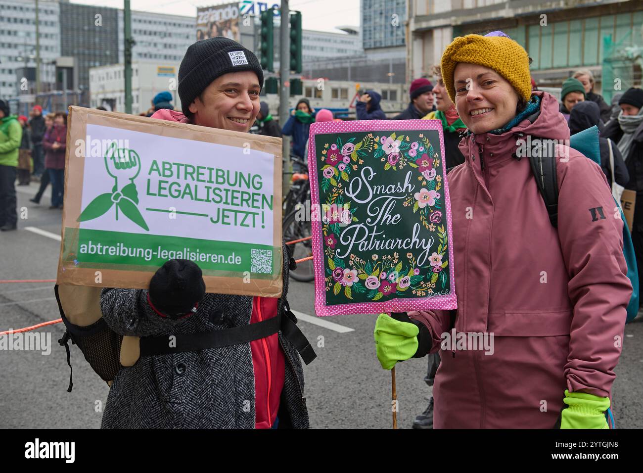 Die Kampagne Abtreibung legalisieren rief am 07.12.2024 in Berlin und Karlsruhe zu ...