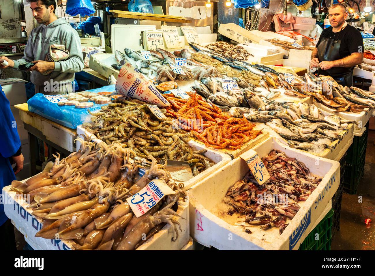 Vibrant displays fresh fish hi-res stock photography and images - Alamy