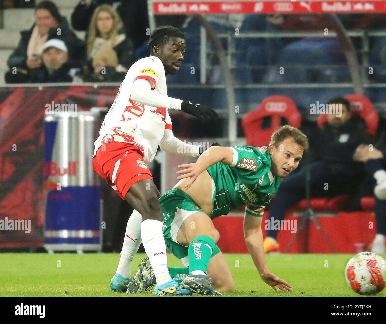 ABD0106 20241207 - SALZBURG - ÖSTERREICH: Kouakou Henry-Joane Aaron Aimerick Gadou (FC Red Bull ...