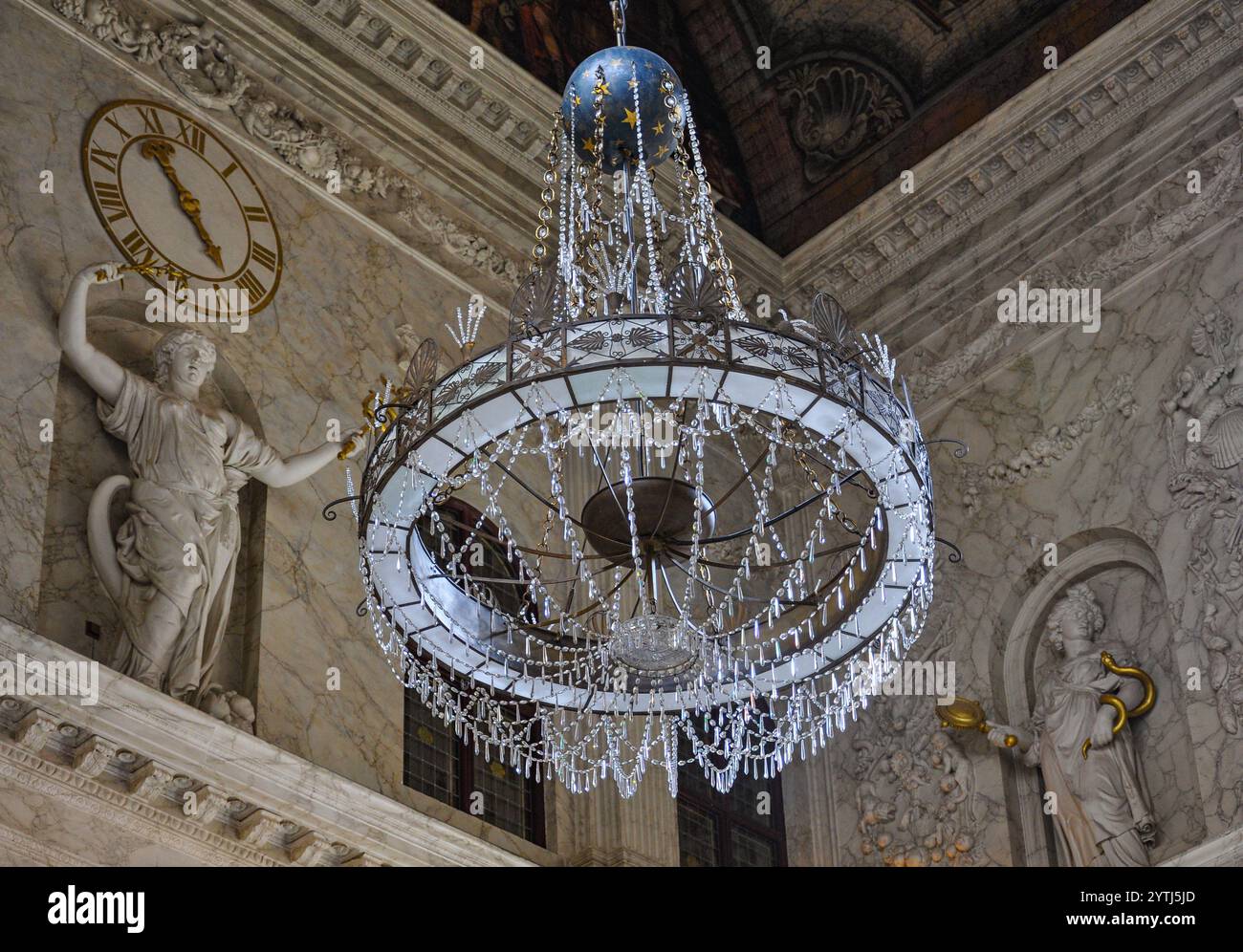 Amsterdam royal palace sculptures hi-res stock photography and images ...