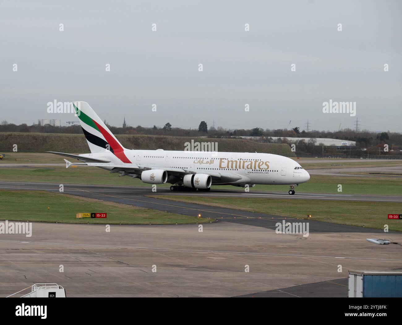 Emirates Airbus A380-842 landing at Birmingham Airport, UK (A6-EUO ...