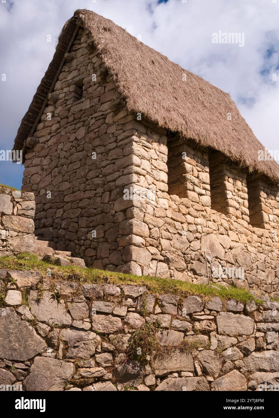 Stone house peru hi-res stock photography and images - Alamy