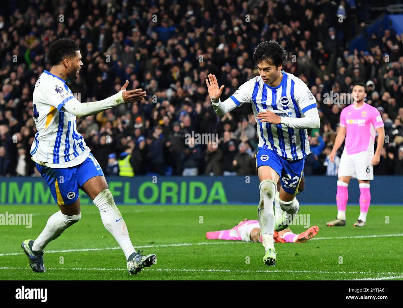 Mitoma goal hi-res stock photography and images - Alamy