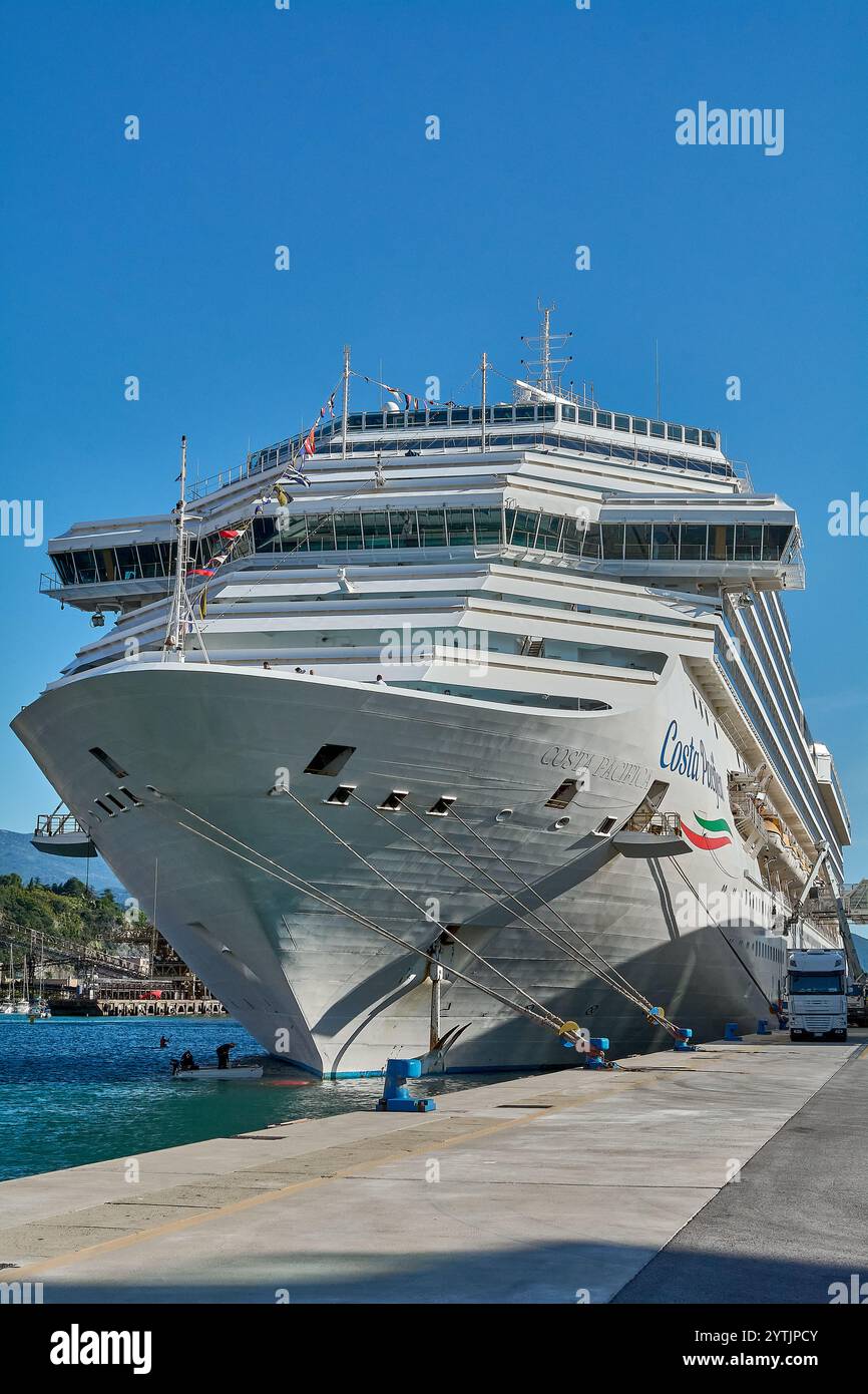 Savona. Italia - December 07, 2024: A large cruise ship docked at a ...