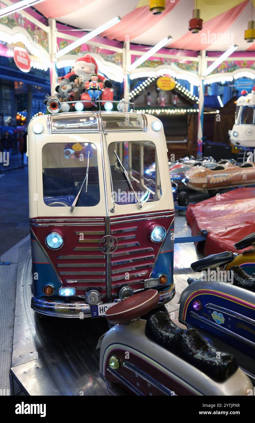 Chemnitz, Germany. 07th Dec, 2024. The "Zschopau-Perle" minibus with ...