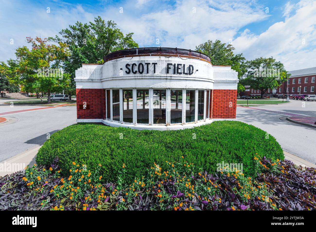 Brick art deco hi-res stock photography and images - Alamy