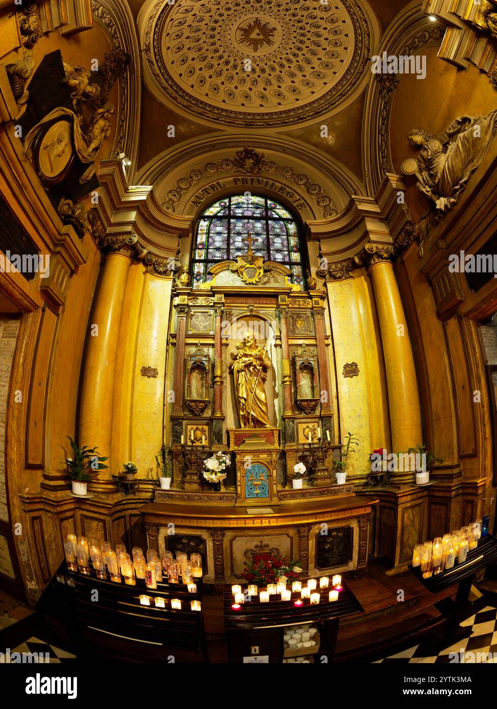 Basilique de notre dame des victoires hi-res stock photography and ...