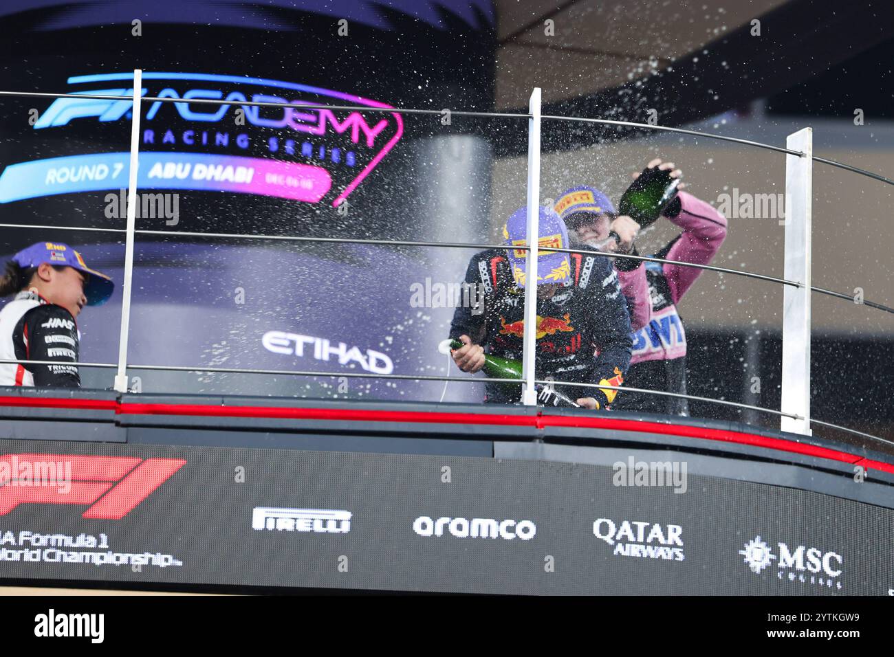Abbi Pulling (F1 Academy, Rodin Motorsport, Alpine, #9), Chloe Chambers ...