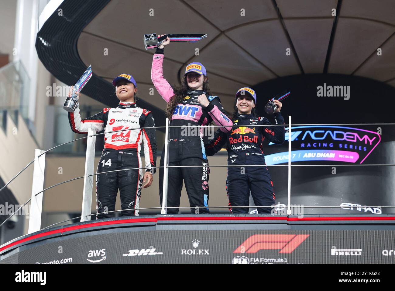 Abbi Pulling (F1 Academy, Rodin Motorsport, Alpine, #9), Chloe Chambers ...