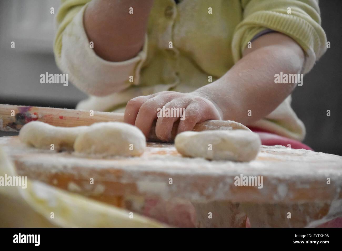 Baker hands making bread hi-res stock photography and images - Alamy