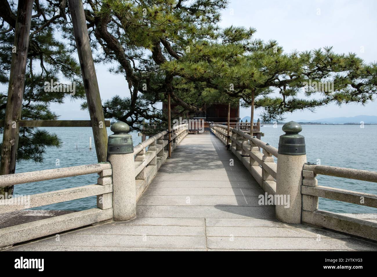 Mangetsu ji Ukimido temple hall floating on Lake Biwa, Buddhist temple ...