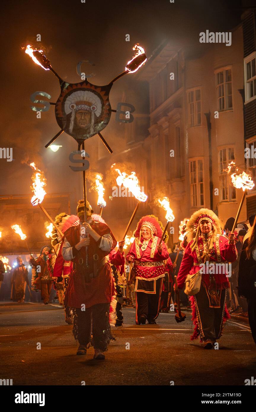 Lewes bonfire festival hi-res stock photography and images - Alamy