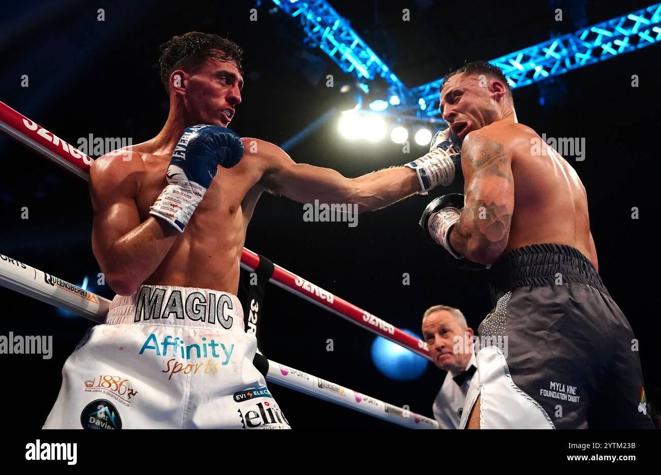 Mathew Rennie (left) against Sean Noakes at the OVO Arena Wembley ...