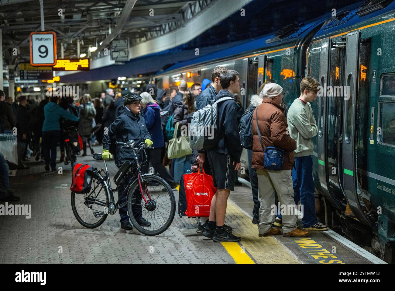 Commuters rush to get home at Bristol Temple Meads ahead of the predicted travel chaos after a ...