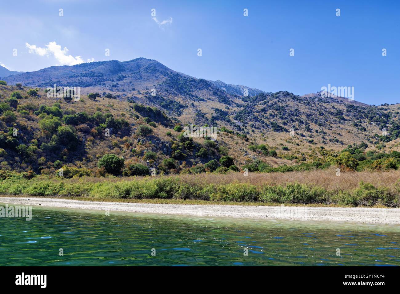 Lake Kournas on Crete and the mountains behind it Stock Photo - Alamy