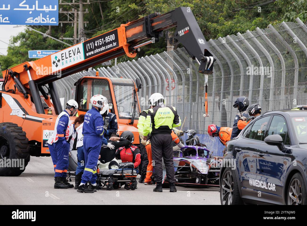 Pascal wehrlein crash hi-res stock photography and images - Alamy
