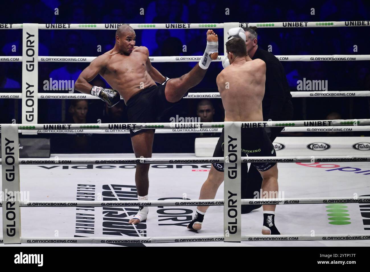 Bokshandshots hi-res stock photography and images - Alamy