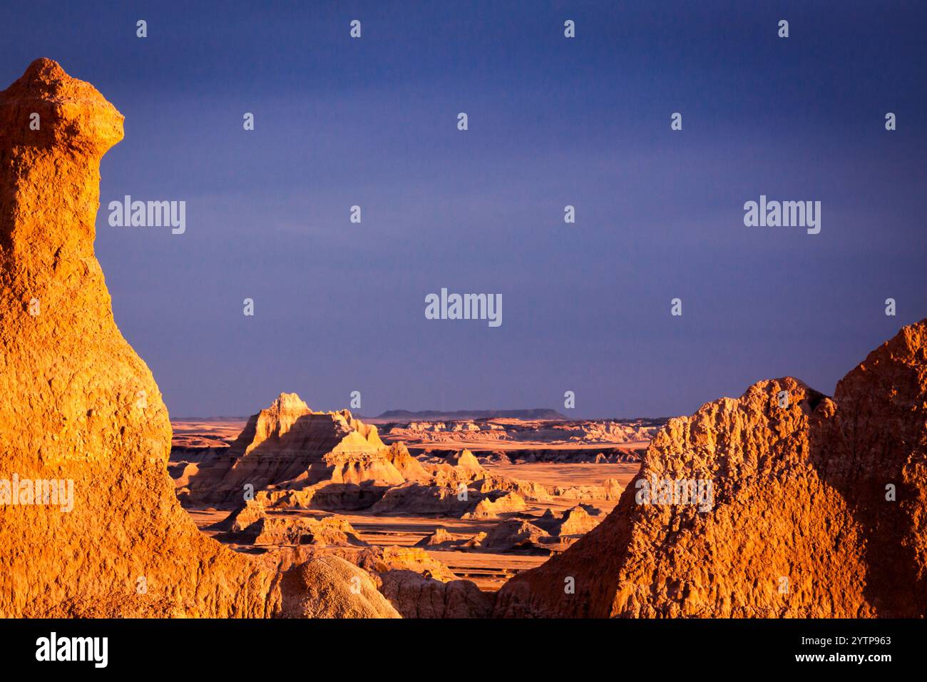 Golden badlands hi-res stock photography and images - Alamy