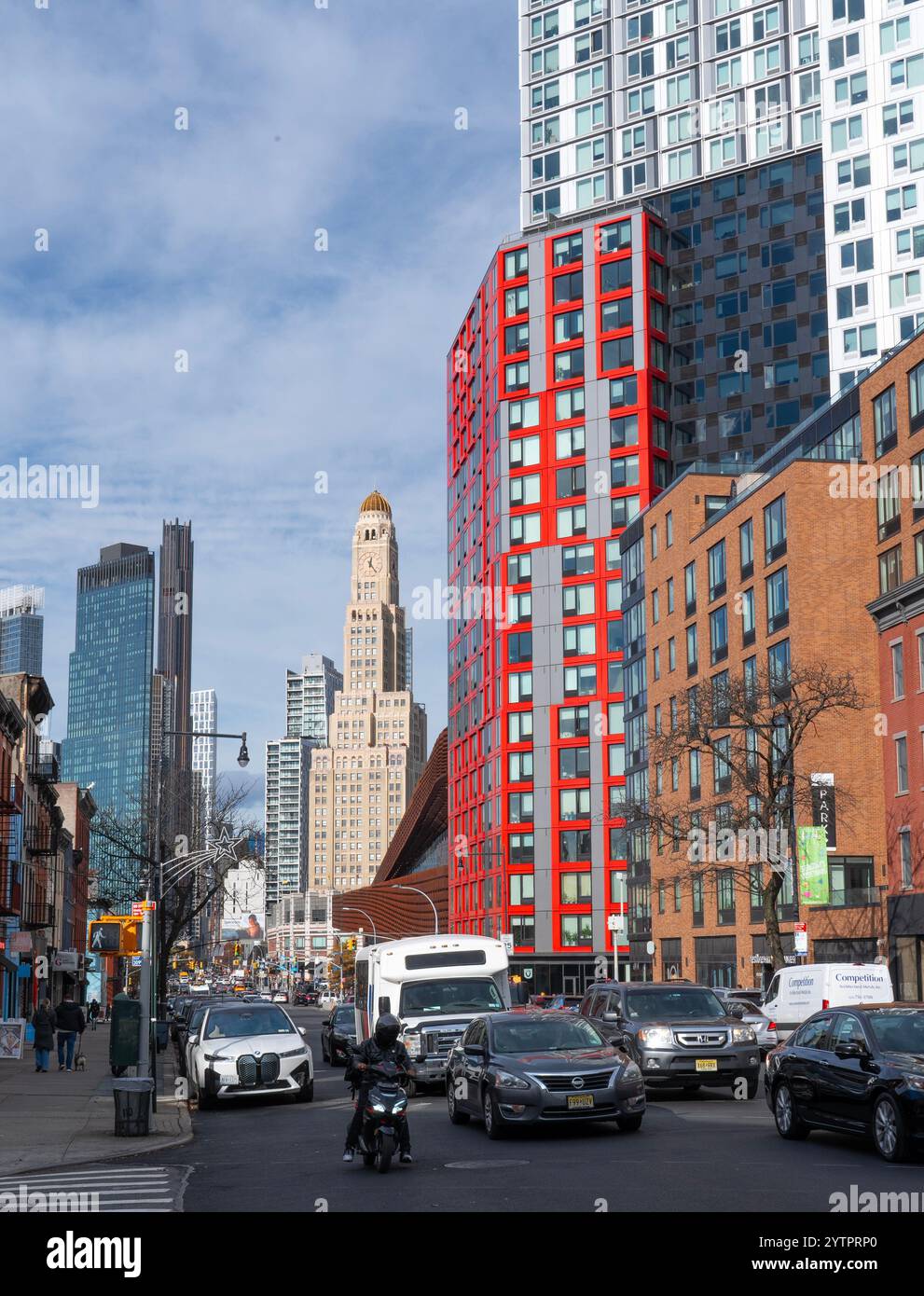 Looking down Flatbush Avenue towards the Fort Greene neighborhood with ...