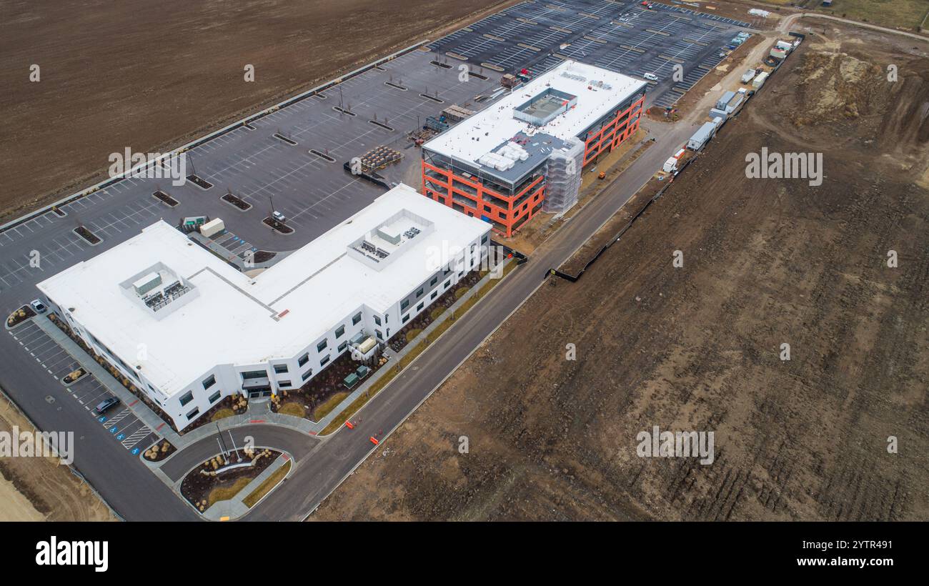 Large field white building hi-res stock photography and images - Alamy
