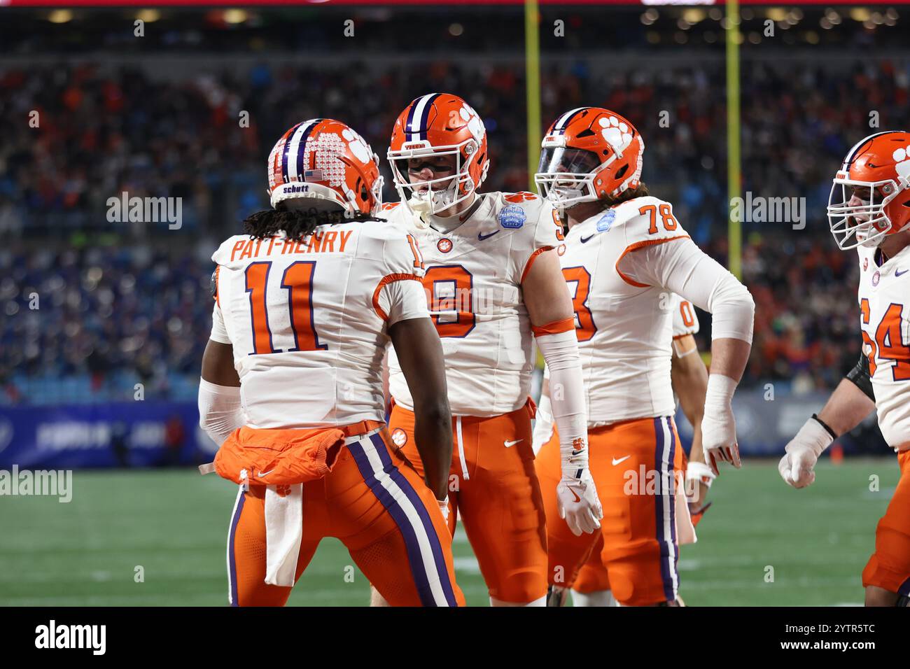 Charlotte, NC, USA. 7th Dec, 2024. Clemson Tigers tight end Jake ...