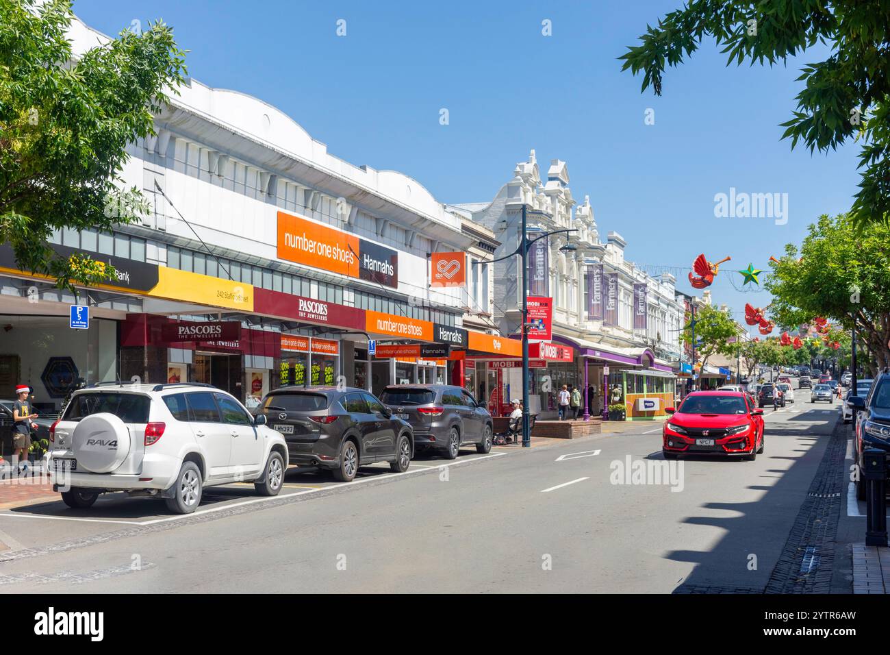 Stafford Street at Christmas, Timaru (Te Tihi-o-Maru), Canterbury ...