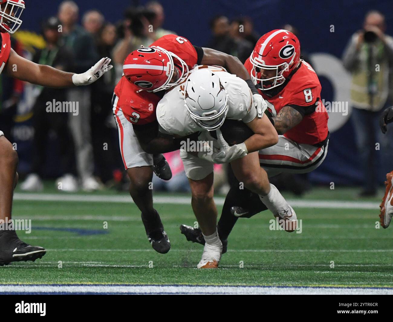 ATLANTA, GA - DECEMBER 07: Georgia Bulldogs linebacker CJ Allen (3) and ...