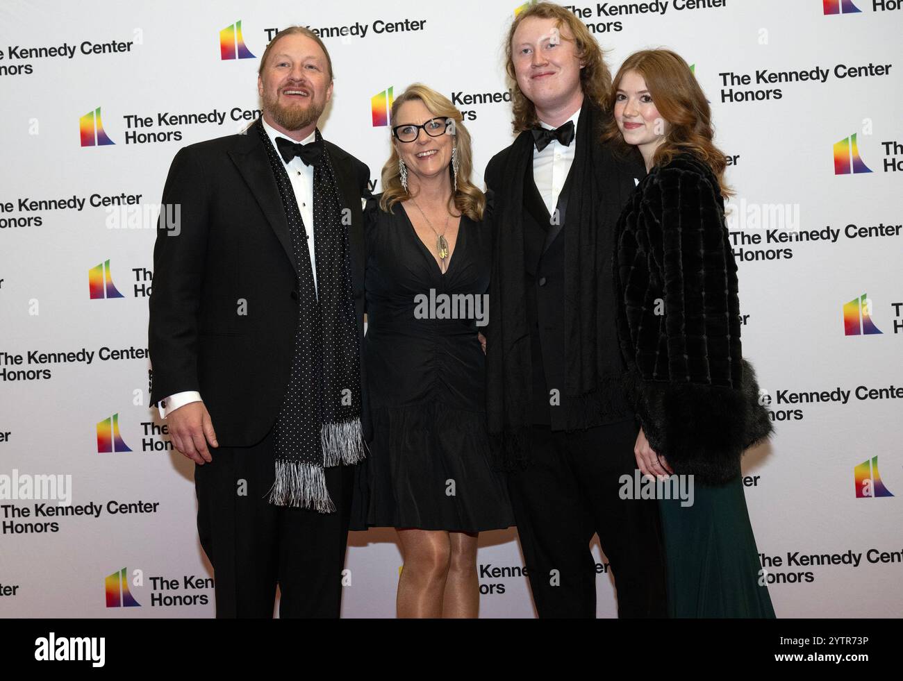 Derek Trucks, left, Susan Tedeschi, second left, Charles Trucks, second ...