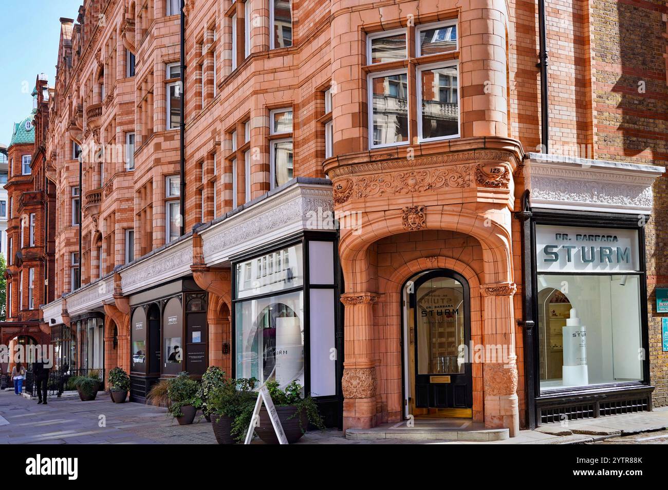 Highly decorated architecture of old commercial building in Mayfair ...