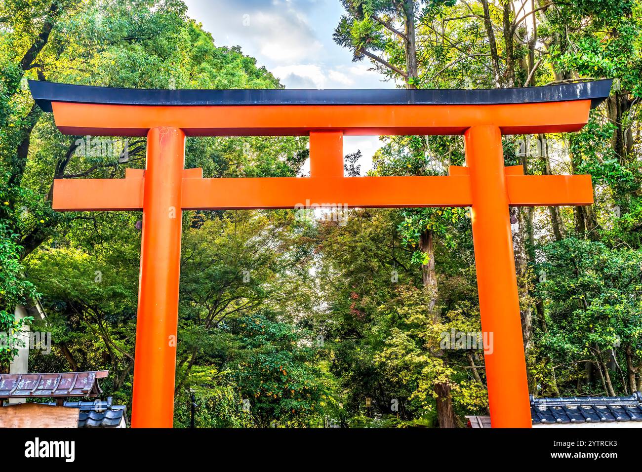 Colorful Large Red Tori Gate Yasaka Gion Shinto Shrine Kyoto Japan ...
