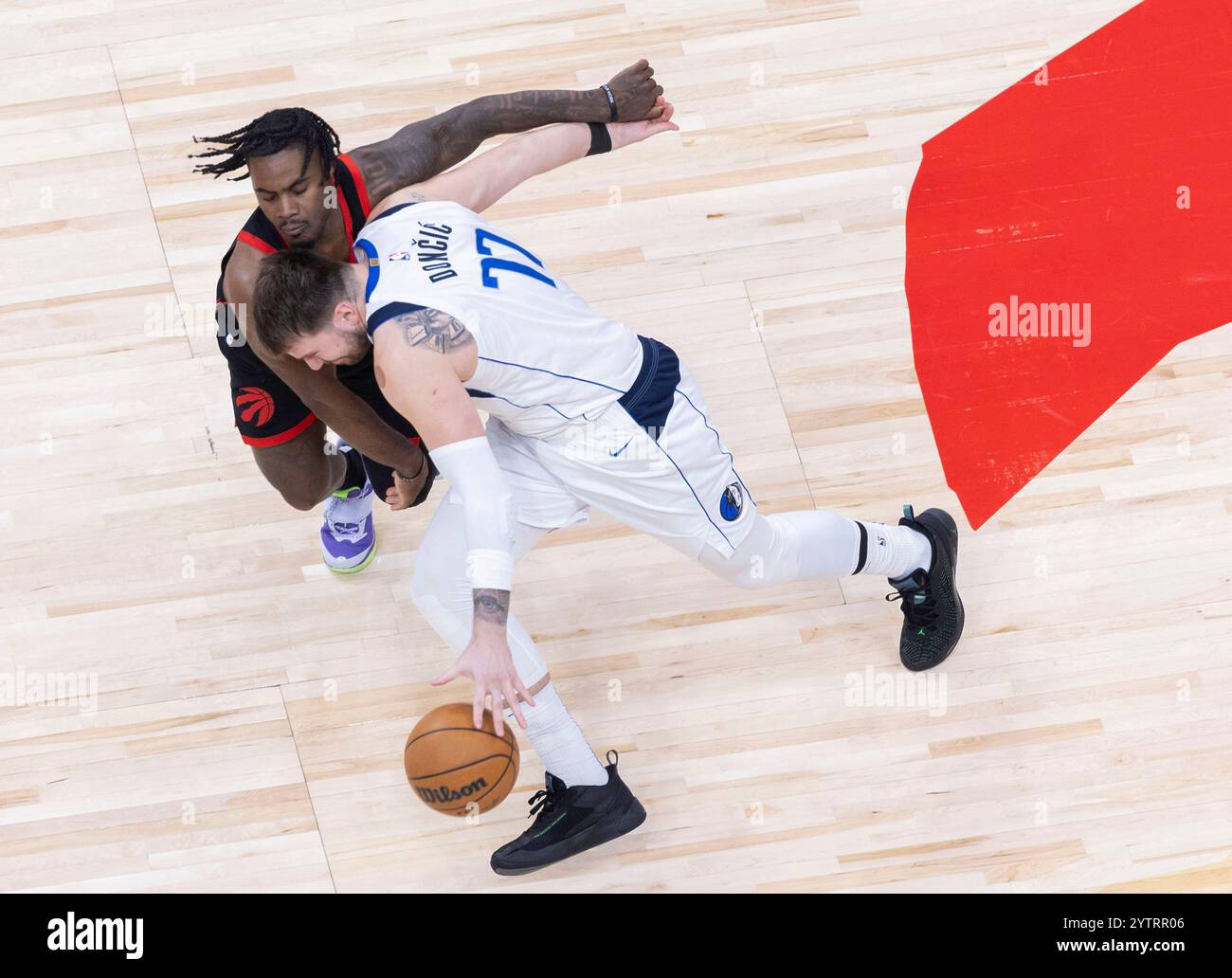 Luka doncic (dallas mavericks) 2024 hi-res stock photography and images ...