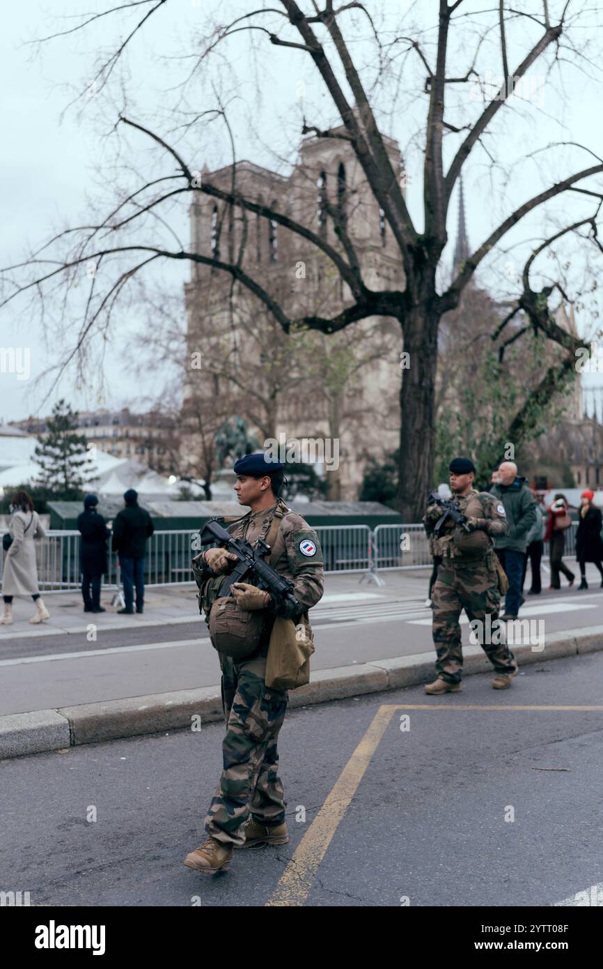 French military of the Sentinelle Operation patrol through the security ...