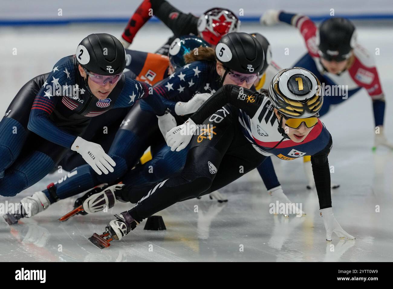 Kim Gilli of South Korea leads in the women's 1,500-meter finals at the ...