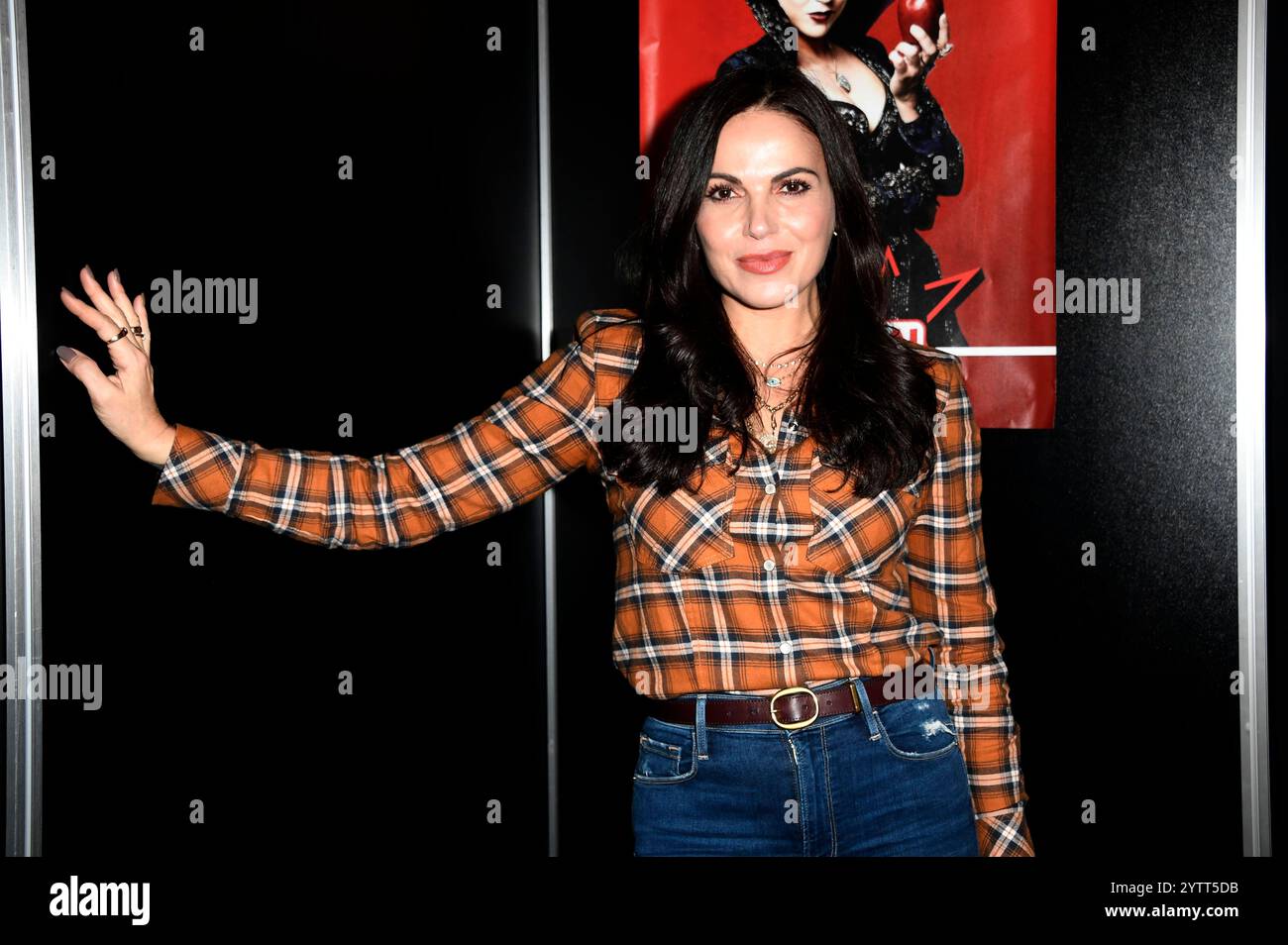 Regina mills roni evil queen in hi-res stock photography and images - Alamy