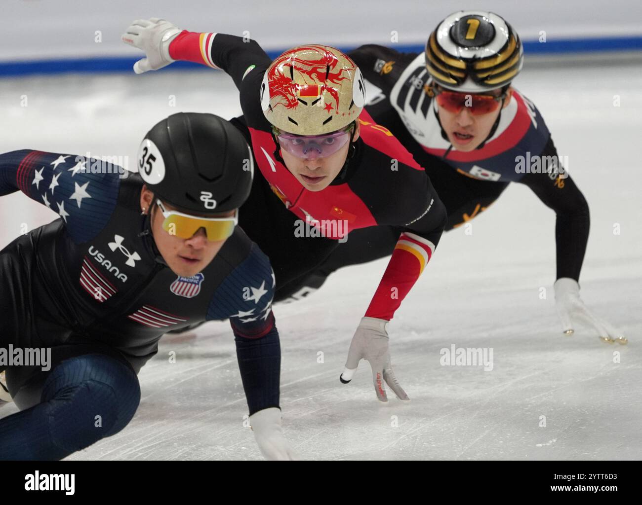 Beijing, China. 8th Dec, 2024. Liu Shaoang (C) of Team China competes ...