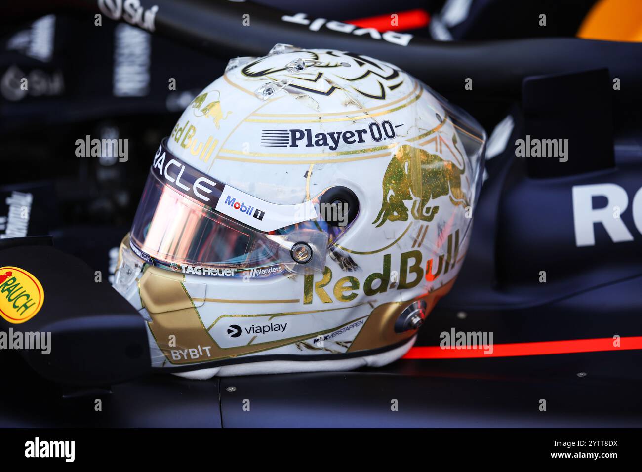 VERSTAPPEN Max (ned), Red Bull Racing RB20, portrait helmet, casque ...